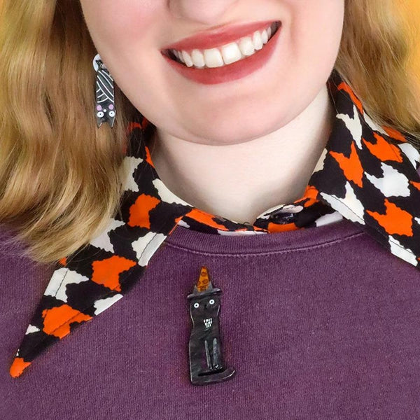 Erstwilder - Familiar Shadow Brooch (Terry Runyan) (2023) – 20th ...